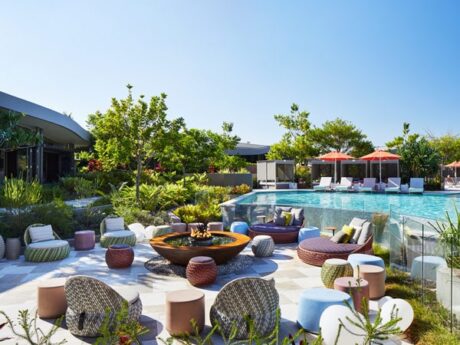 The 16 Best Bars In Byron Bay - Australian Traveller