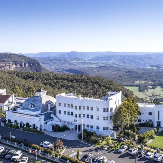 Blue Mountains Holidays & Travel Guide