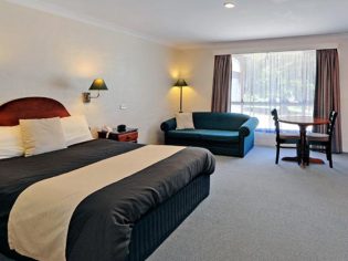 Best Uralla accommodation, cafes and things to do