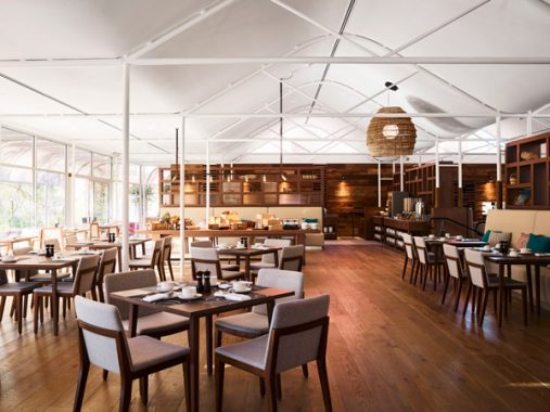 Incredible Uluṟu Restaurants & Experiences - Australian Traveller