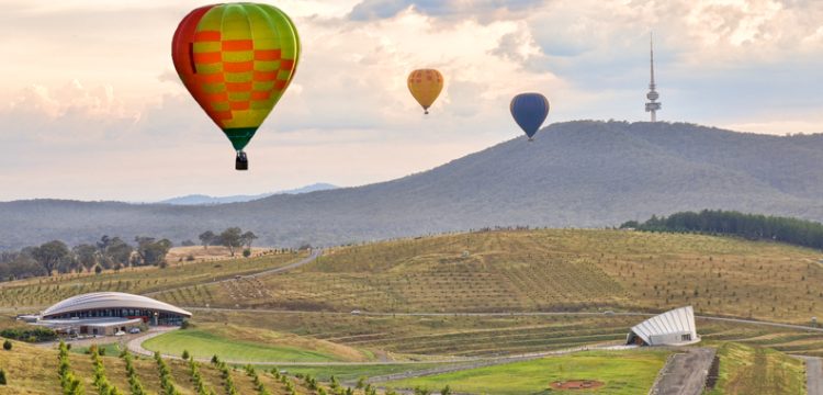 Canberra Travel Guide & Holiday Information