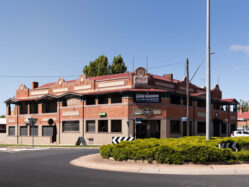 The Complete Bathurst Pubs And Clubs Guide - Australian Traveller