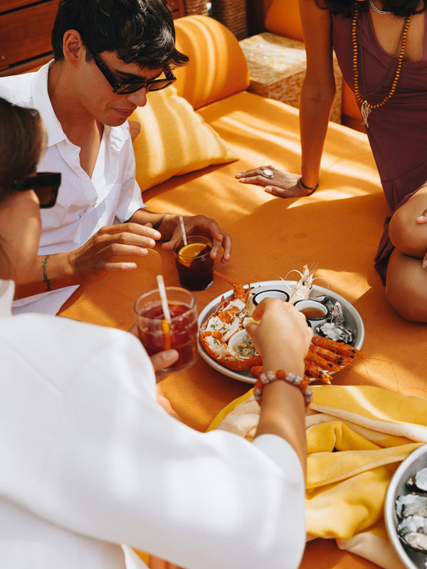 Melbourne's floating bar will transport you to Rio this spring