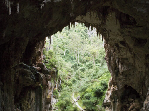 A Must-Read Guide To Exploring Jenolan Caves | Australian Traveller
