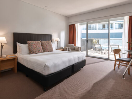 Rest Your Head In Central Wine Country At Rydges Hunter Valley ...