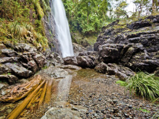 8 Incredible Waterfalls Near Yamba - Australian Traveller